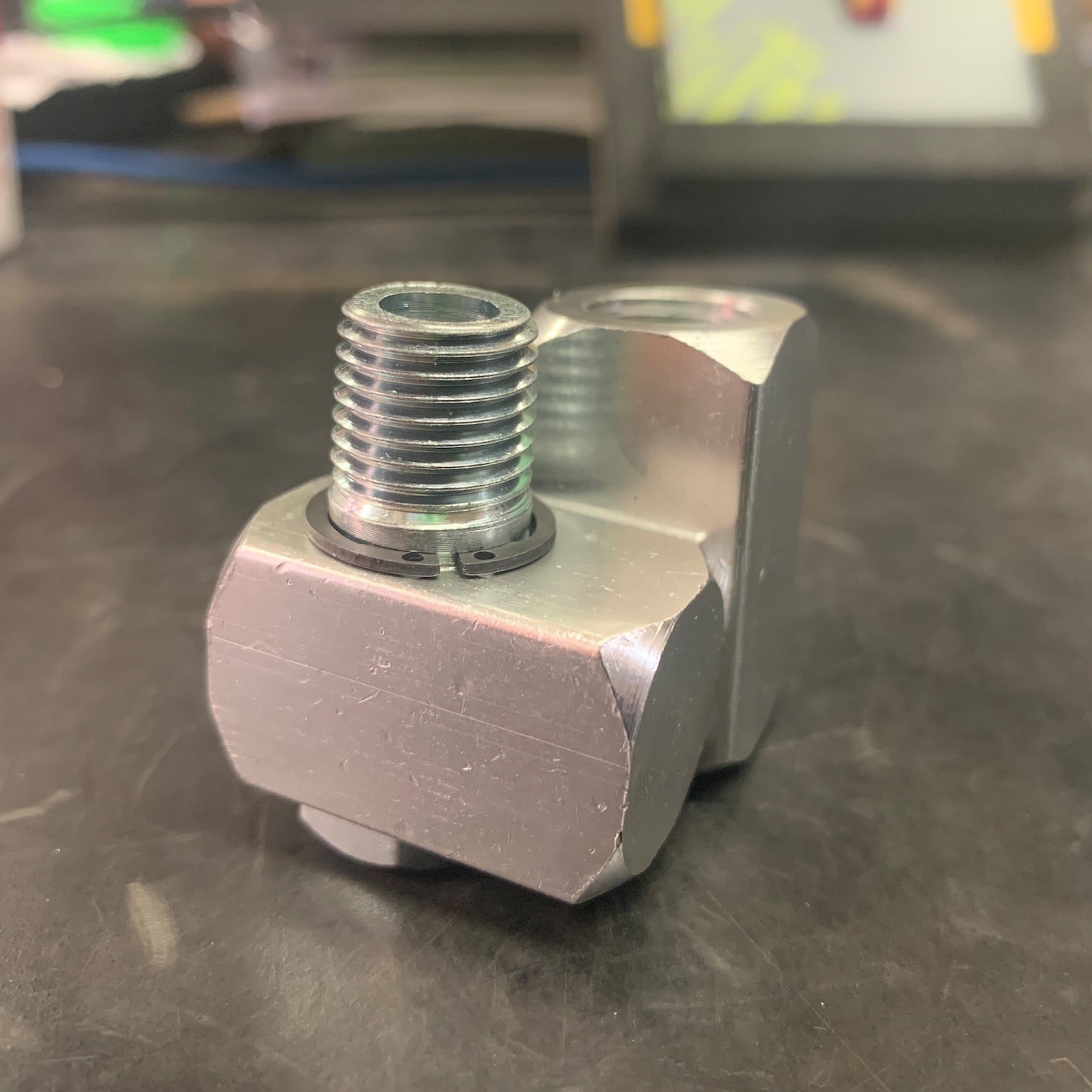 AJAX 1/4 in (6.4 mm) NPT; 360 Degree Hose Swivel – Harry J. Epstein Co.