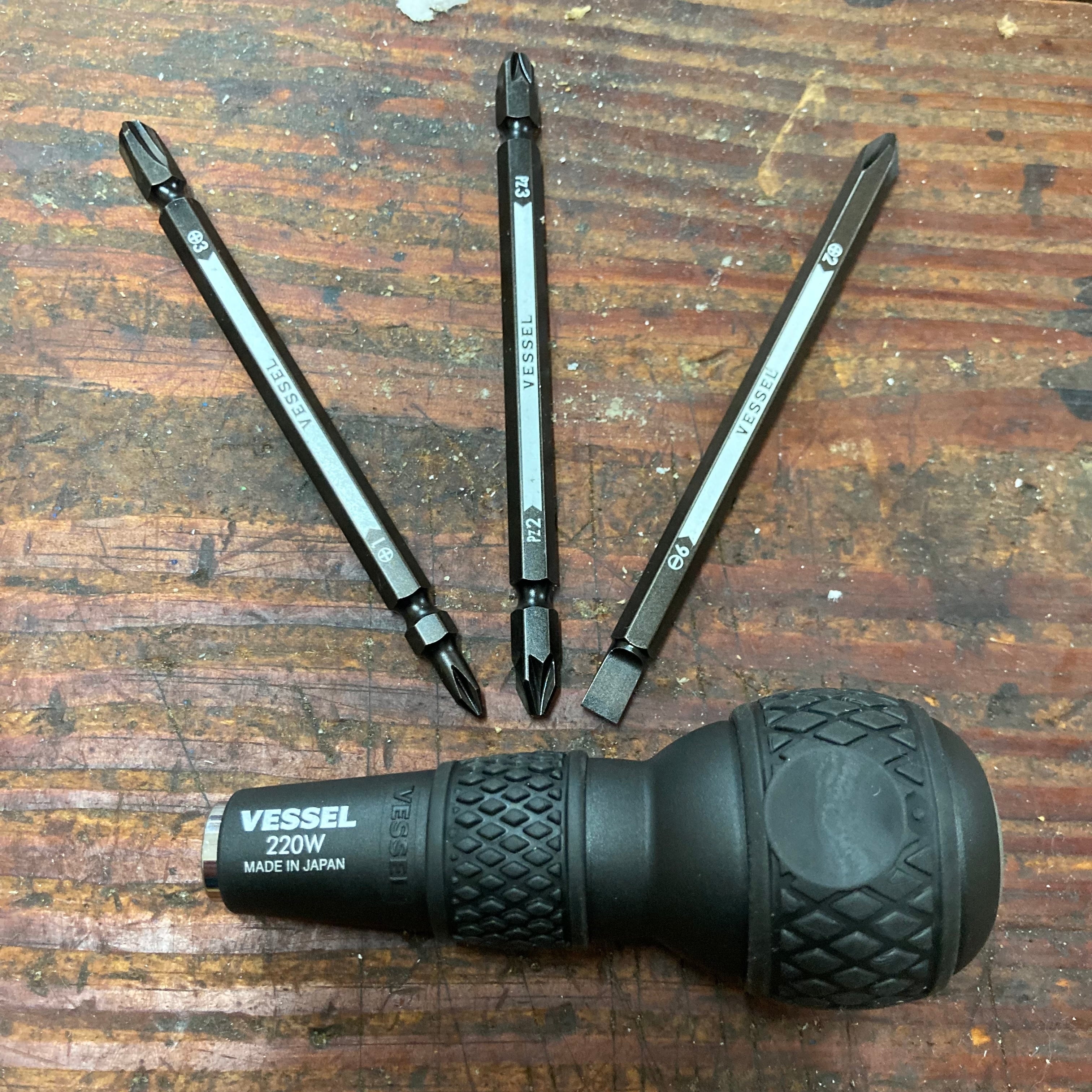 Vessel 6-in-1 Ball Grip Handle w/ Interchangeable/Reversible Bits (220 ...