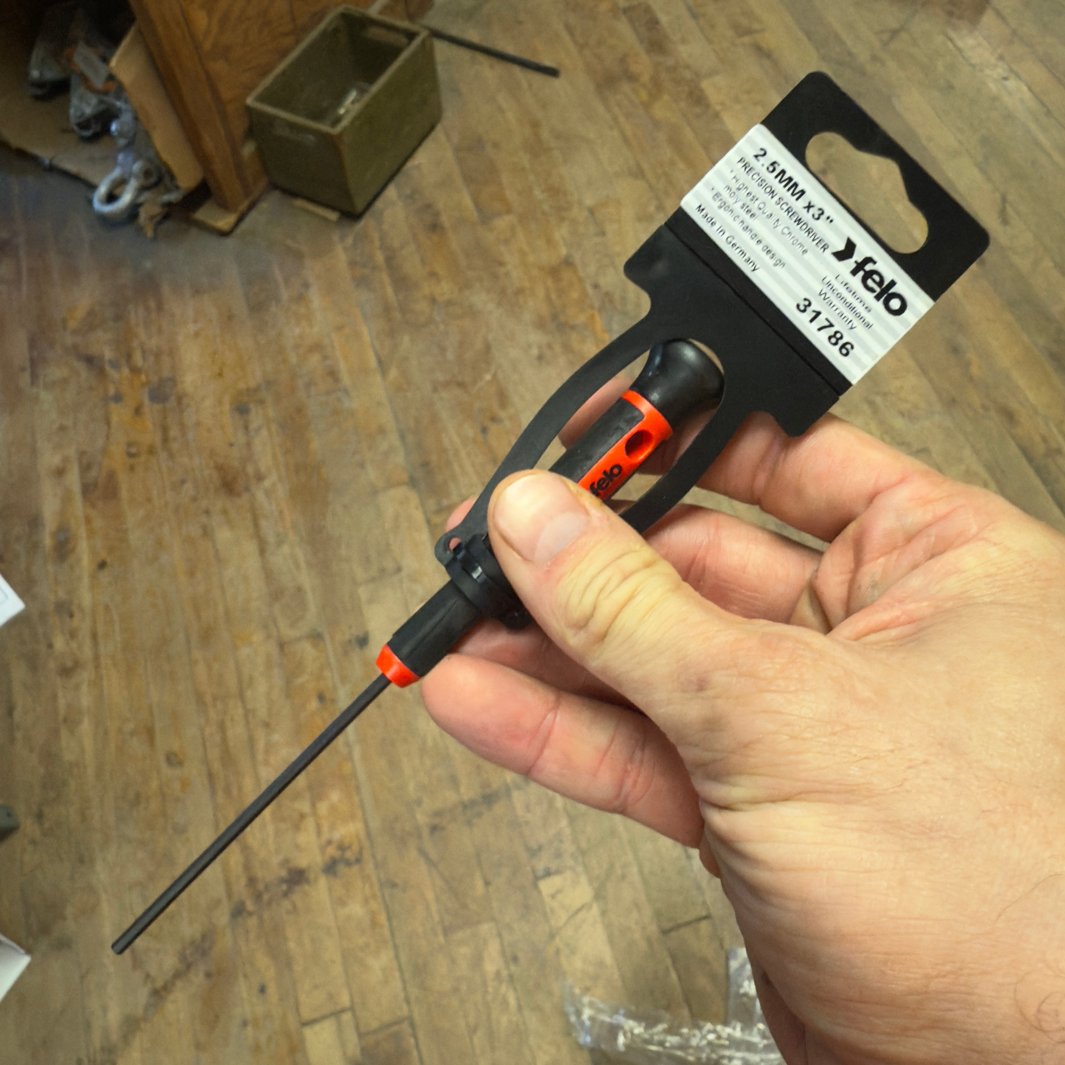 Felo Precision Hex Screwdriver 2.5MM x 3" (31786) – Harry J. Epstein Co.