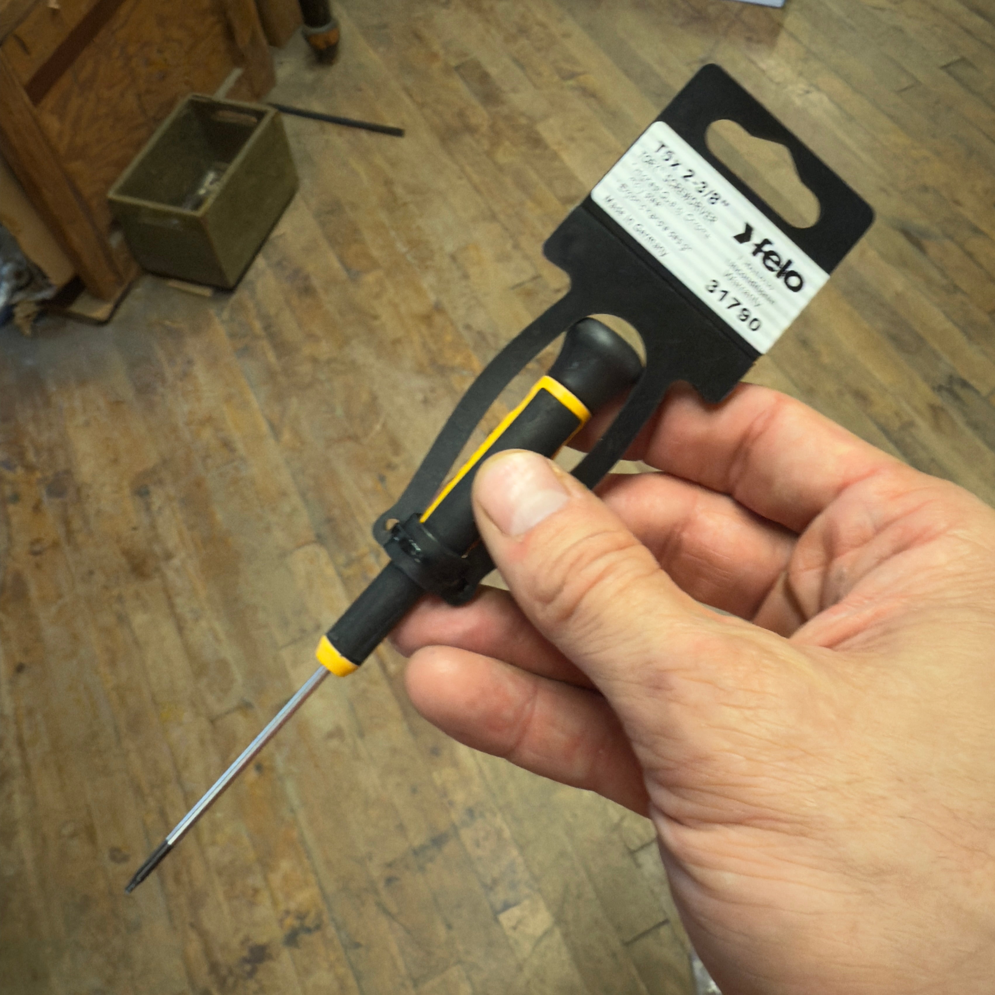 Felo Precision Torx T5 Screwdriver 2 3/8" (31790) – Harry J. Epstein Co.