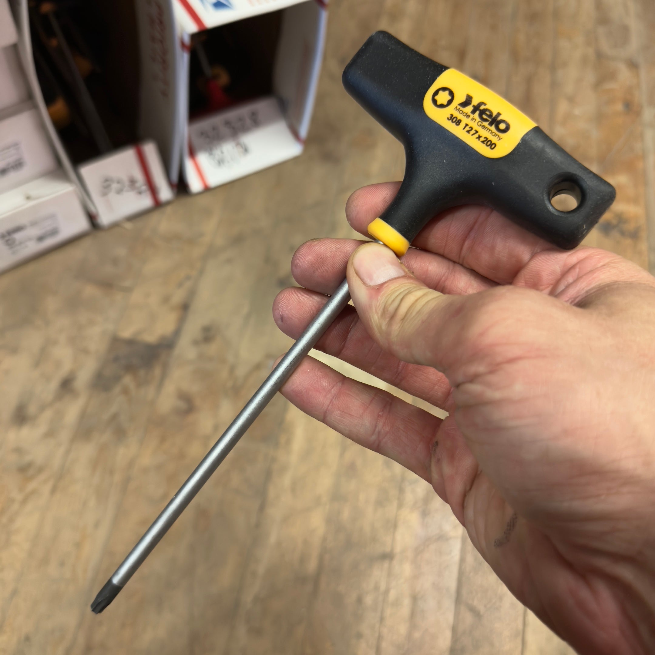 Felo T-Handle Torx T27 x 8" Screwdriver (32324) – Harry J. Epstein Co.