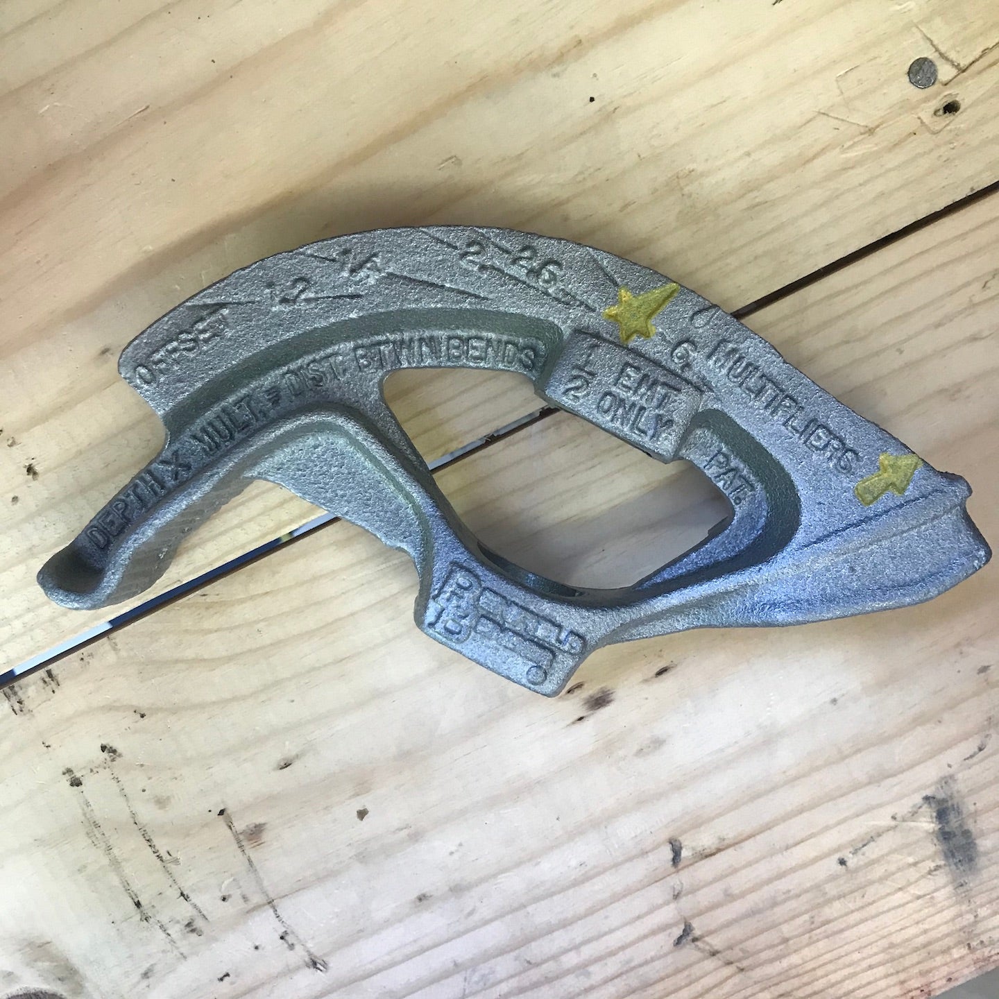 Klein Conduit Bender Head 1/2 in. EMT 3/4 in. IPS Handle Malleable Iro ...
