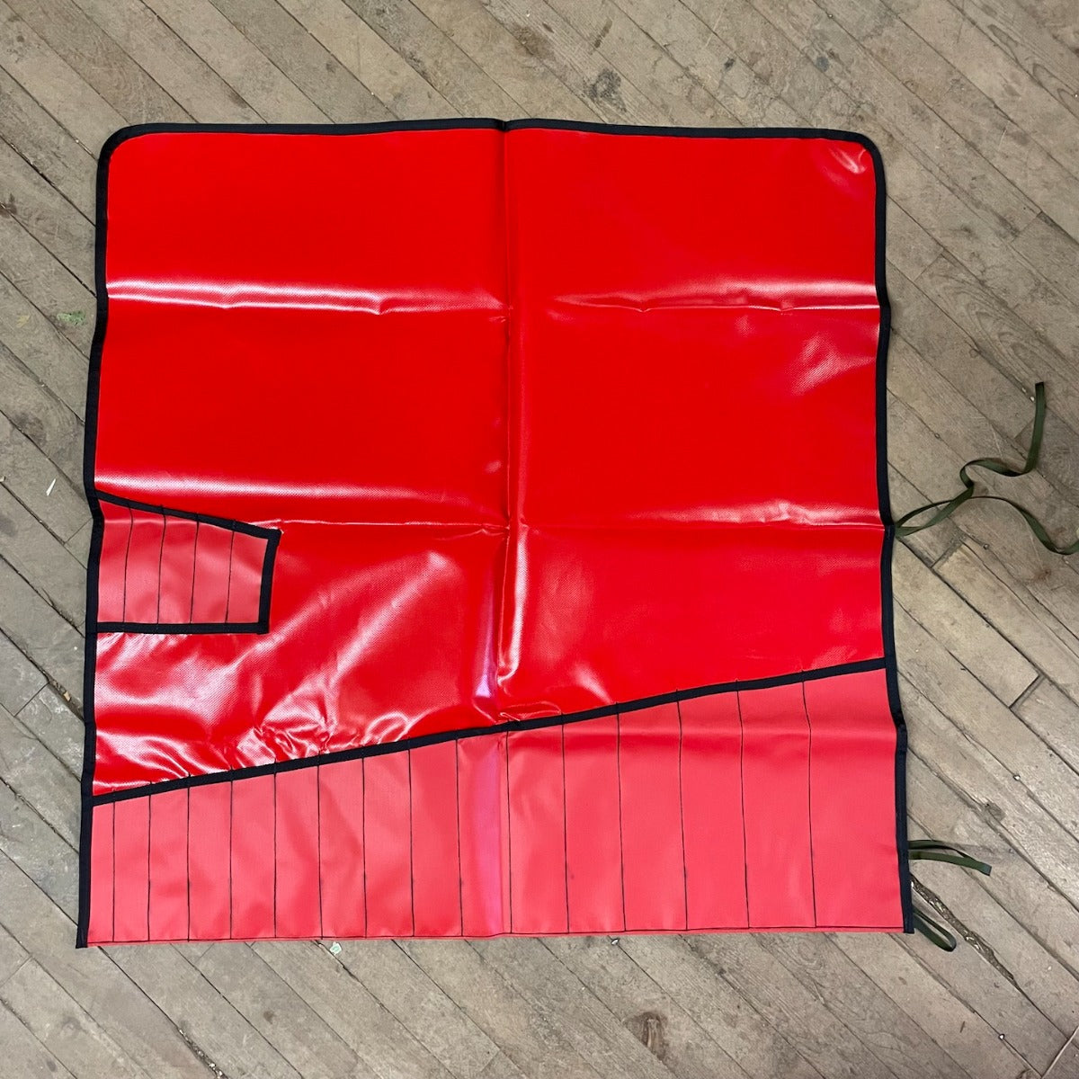 21 Piece Extra Large Red Wrench Roll (REDROLL) – Harry J. Epstein Co.